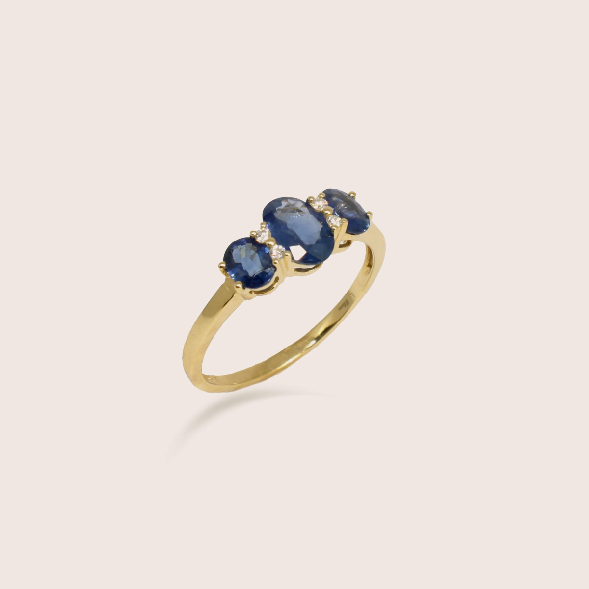 Sapphire and Diamond Gold Engagement Ring | Cores Preciosas 19,2k (800 ...